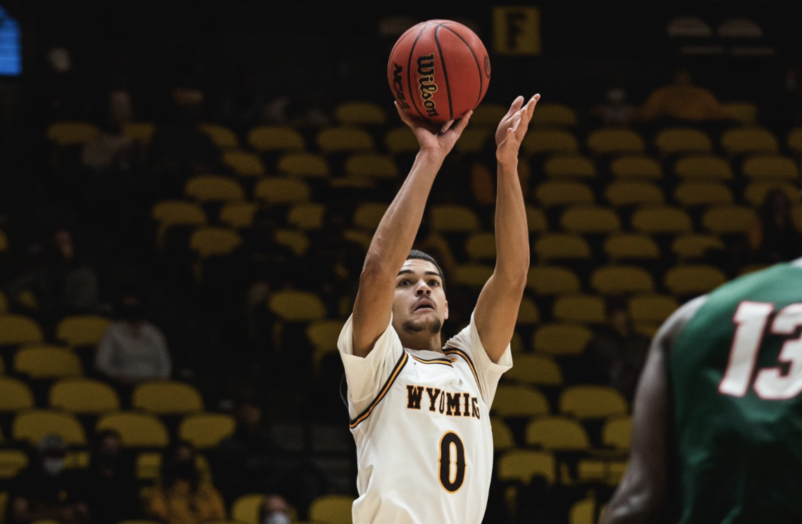 Drake Jeffries lights up the court in D-I debut for Wyoming basketball ...