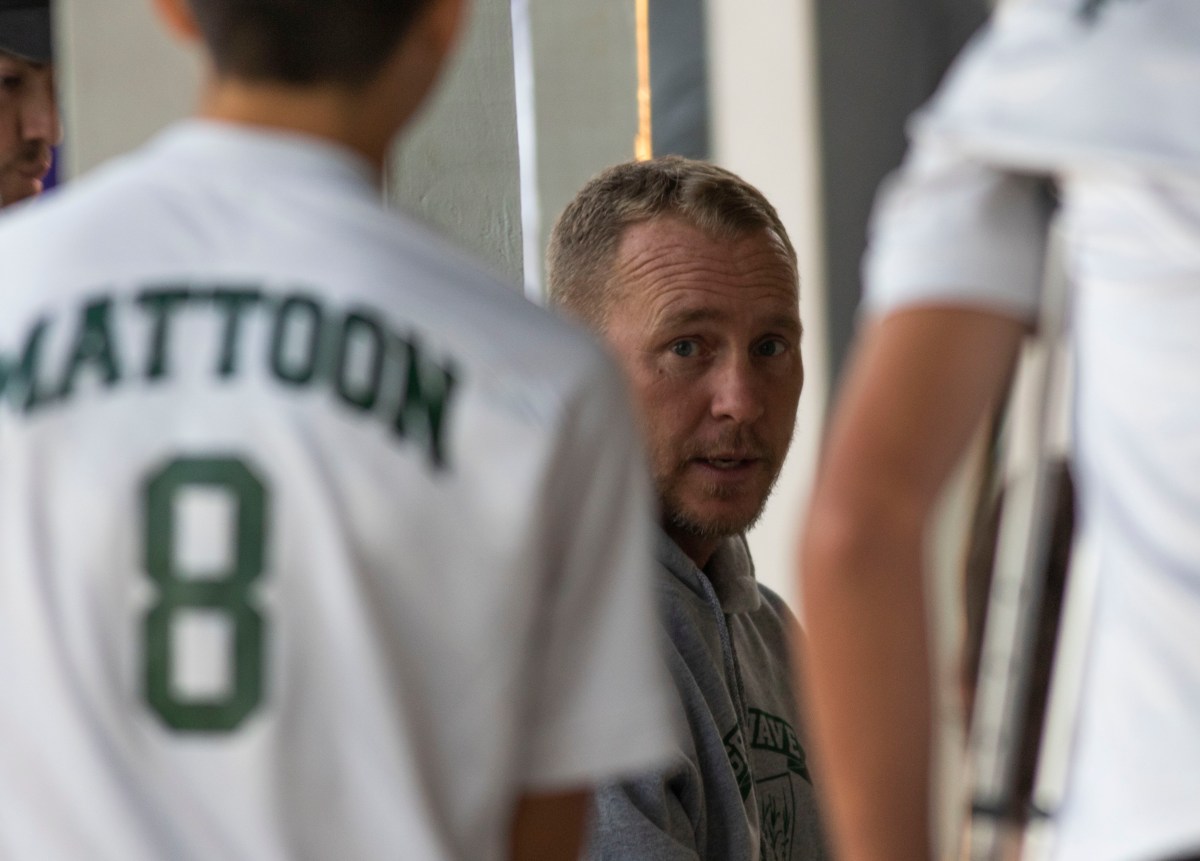 Green Wave fall to Bethalto in regional championship – Coles County Sports